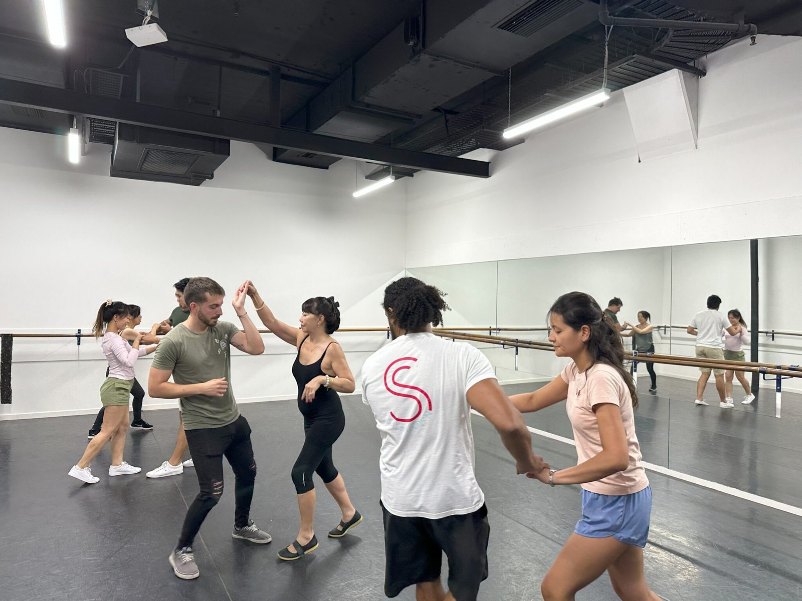 Salsa Classes Sydney | Beginner Salsa & Latin Dance | Salsatown